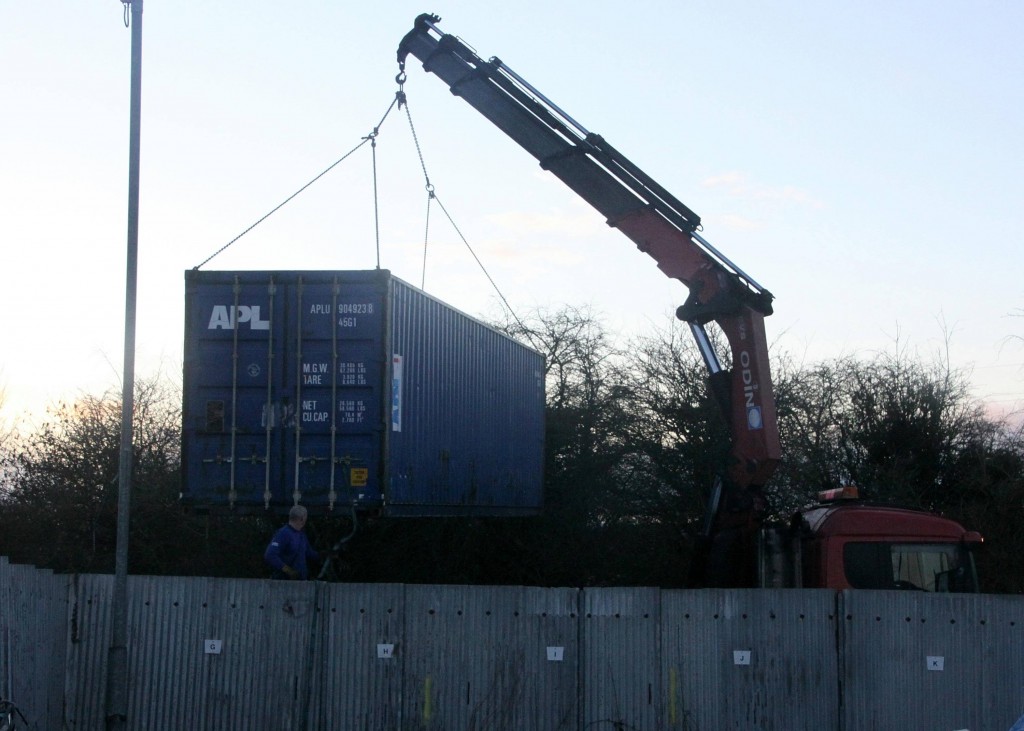 Arrival of the rowing container